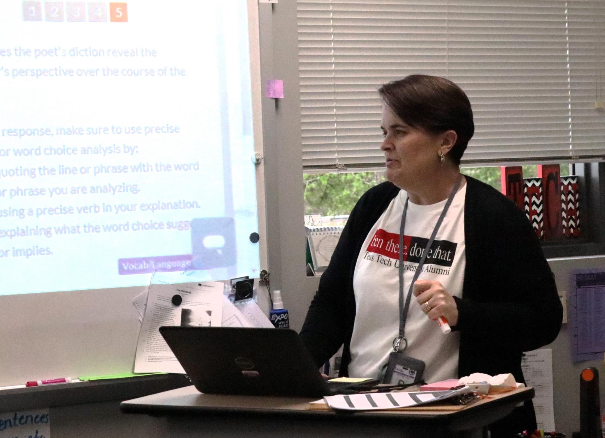 English teacher named top in school – The Voice of the Wildkats